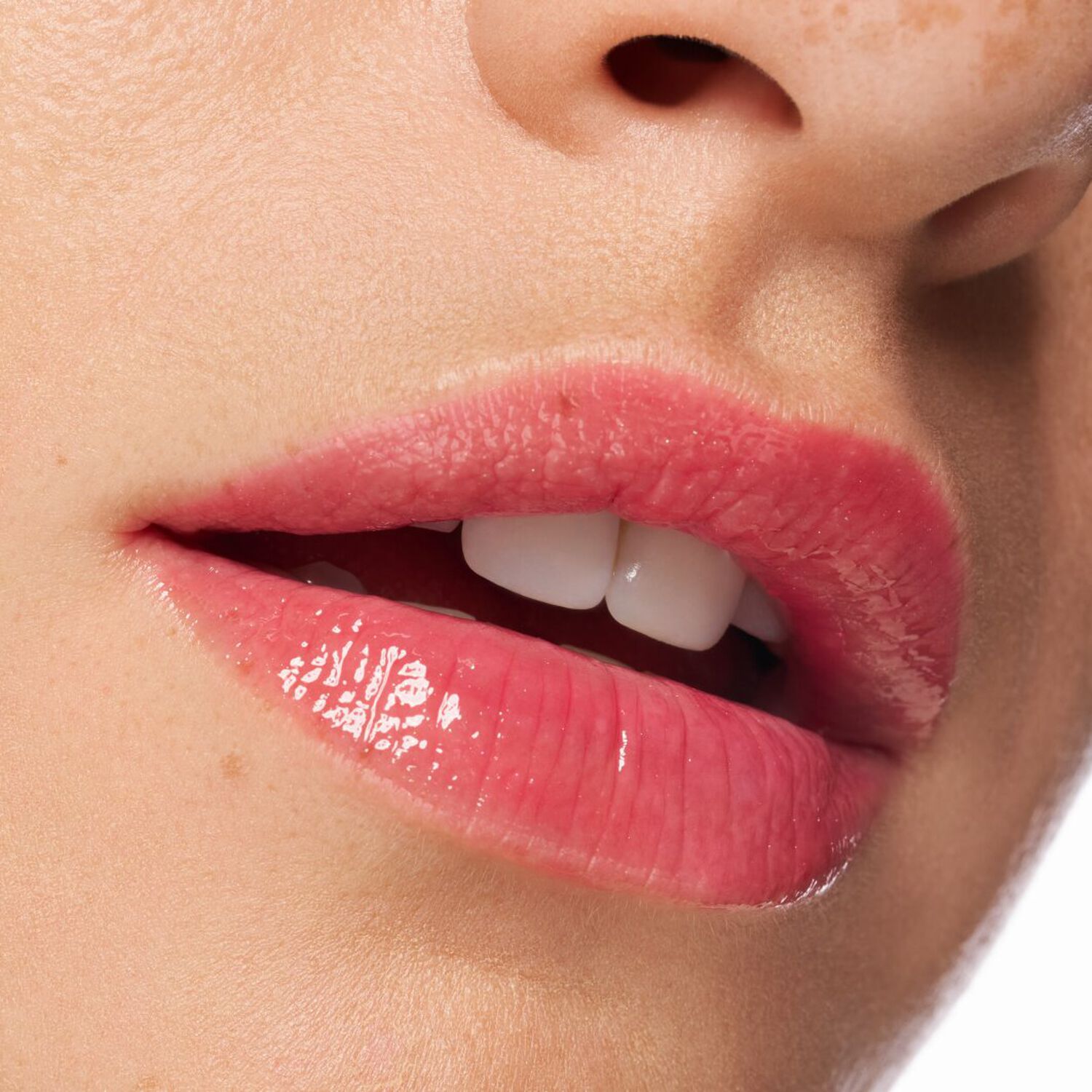 Chili Bomb, Gloss Repulpant 10 ml - Essence | MyOrigines Produit