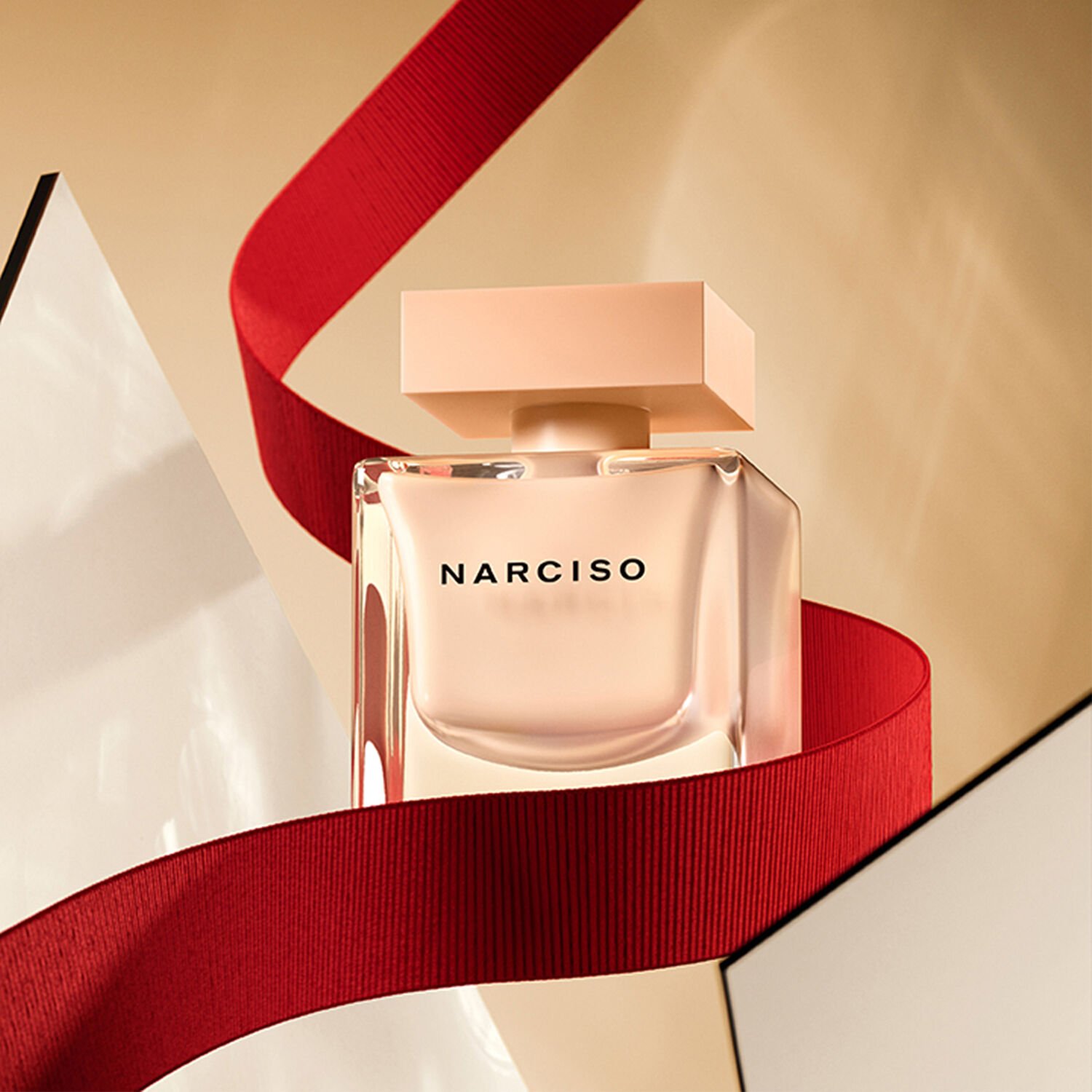 NARCISO, Coffret Eau de Parfum 50ml + 2 Produits - Narciso Rodriguez ...